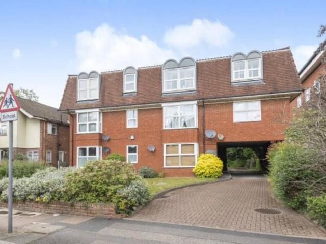 Oakleigh Road North, London 2 bed property to rent £1,850 pcm £427 pw
