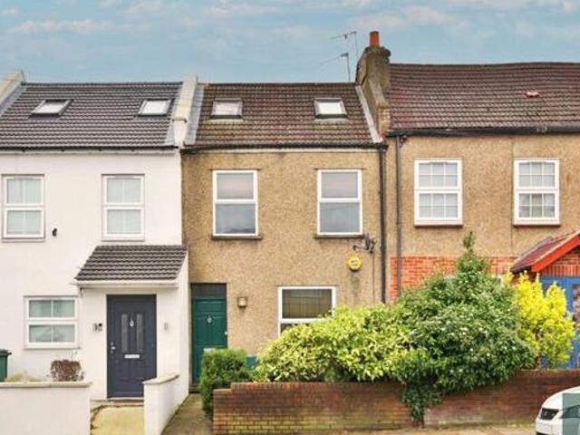Oakleigh Road North, London, 3 Bedroom Terraced