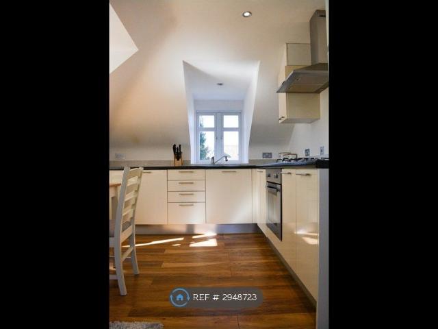 Oakleigh Road North, London N20, 1 bed flat to rent, £1,300 pcm | PrimeLocation