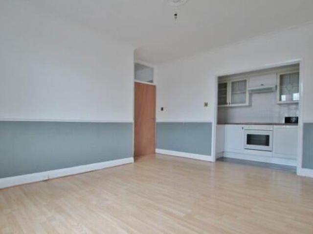 Oakleigh Road North, Whetstone, 2 Bedroom Flat