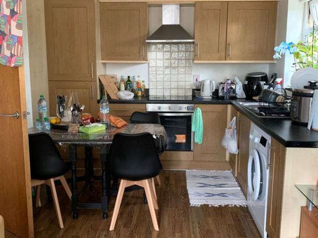 Oakleigh Road North, Whetstone, London N20, 2 bed flat to rent, £1,900 pcm | PrimeLocation