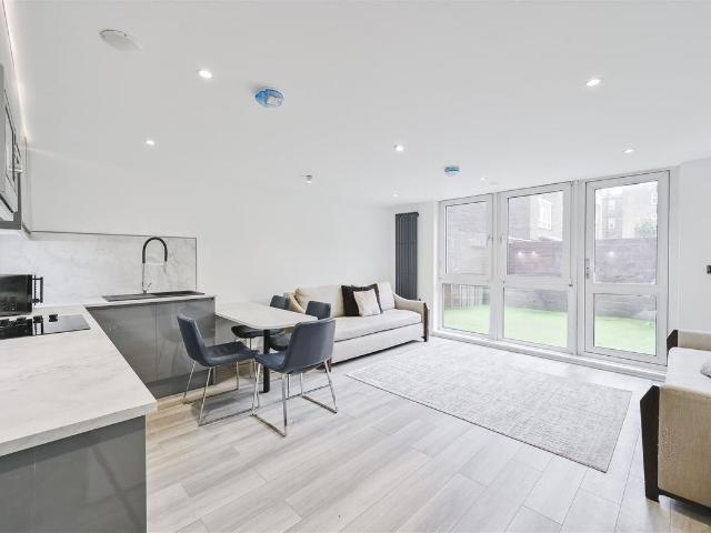 Oakleigh Square, Kings Cross, Lonodn NW1, 4 bed flat to rent, £6,000 pcm | PrimeLocation
