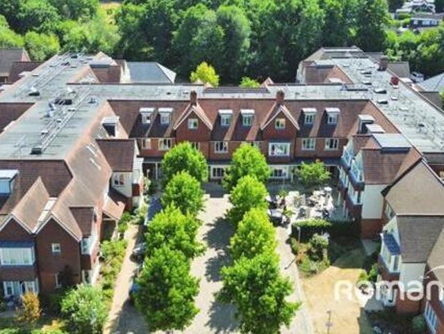 Oakleigh Square, Hammond Way, 1 Bedroom Apartment