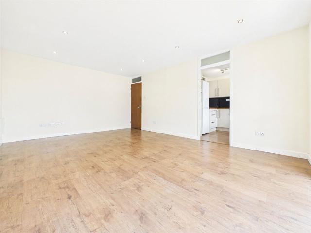 Oakley Close, Isleworth, Middlesex, TW7