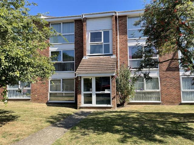 Oakley Close, Isleworth TW7, 1 bed flat to rent, £1,500 pcm | PrimeLocation
