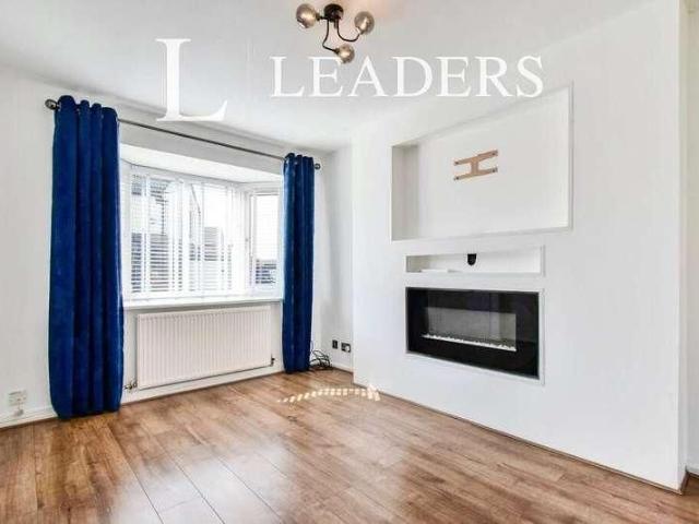 Oakley Close, Manchester, M40