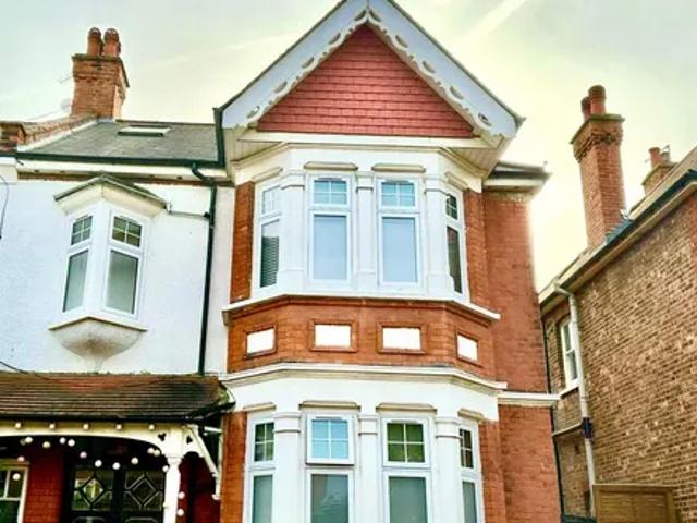 Oakley Avenue, London, W5 3SD, United Kingdom | 1 bed apartment for rent #140544054 | Rentberry