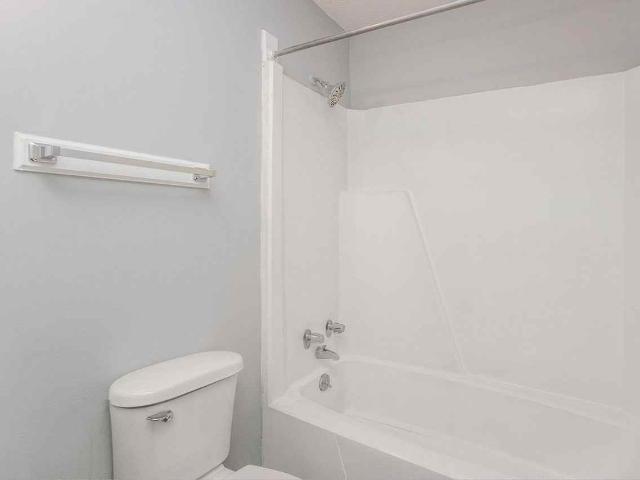 Oakley Grove Townhomes 2 Bedroom Apartment for Rent at 2507 Nottingham Way, Albany, GA 31707