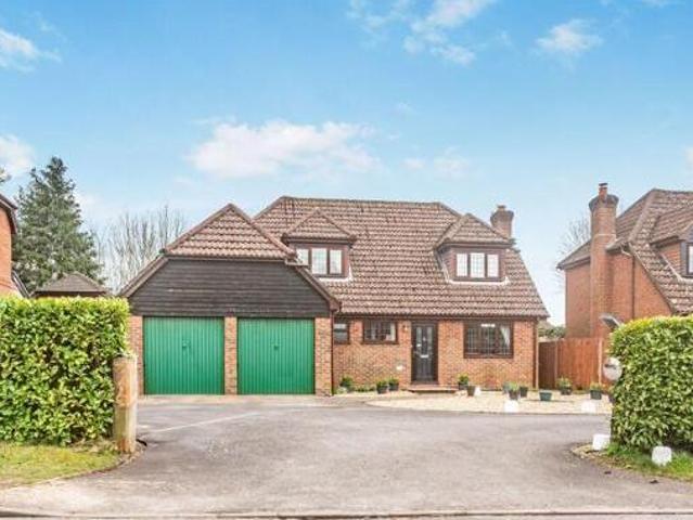 Oakley Lane, Oakley, 4 Bedroom Detached