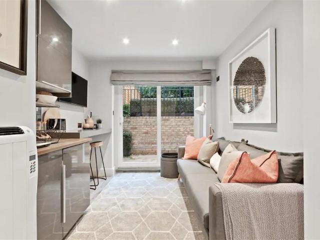 Oakley Square, Mornington Crescent. 1 bed apartment to rent £1,899 pcm £438 pw