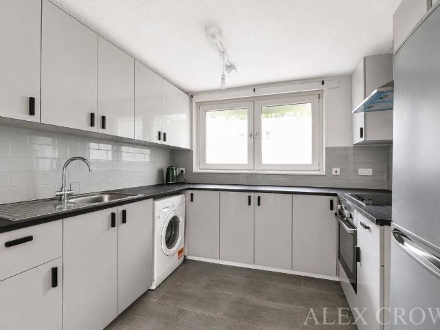 Oakley Square, Mornington Crescent NW1, 4 bed maisonette to rent, £5,250 pcm | PrimeLocation