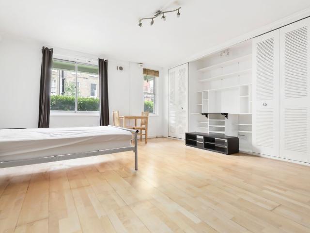 Oakley Square, Camden, London NW1, Studio to rent, £1,750 pcm | PrimeLocation