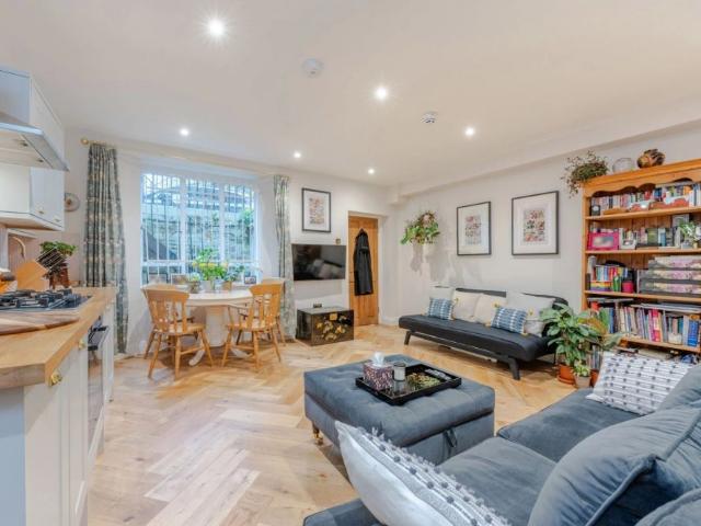 Oakley Square, Camden, London, NW1