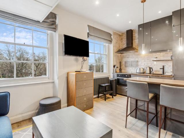 Oakley Square, London, NW1 Studio to rent £1,800 pcm £415 pw