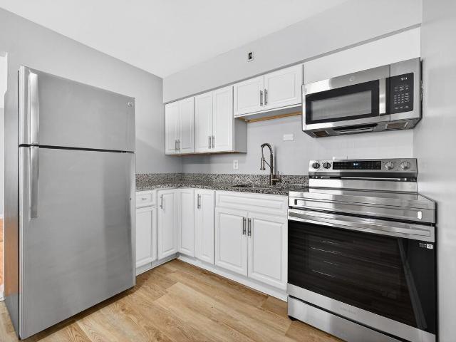 Oakley Square 2 Bedroom Apartment for Rent at 4221 Brownway Ave, Cincinnati, OH 45209 Oakley