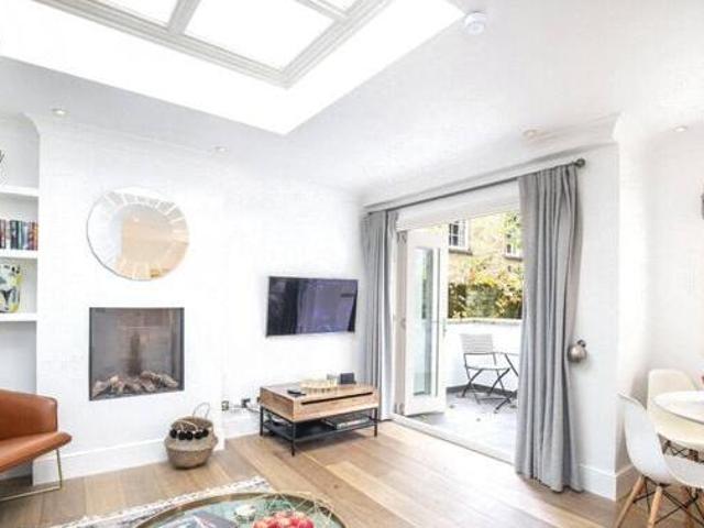 Oakley Street, Chelsea, 2 Bedroom Flat