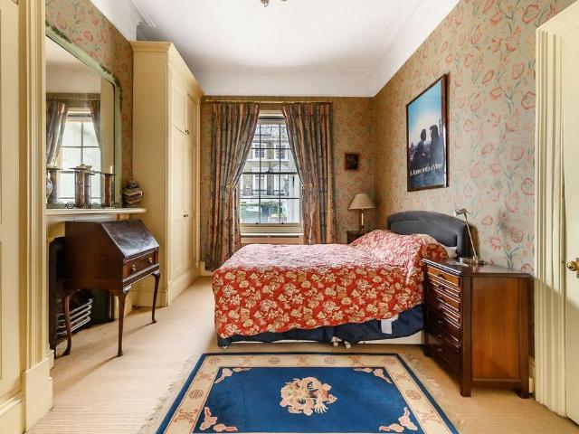 Oakley Street, Chelsea, London, SW3 1 bed flat to rent £3,142 pcm £725 pw
