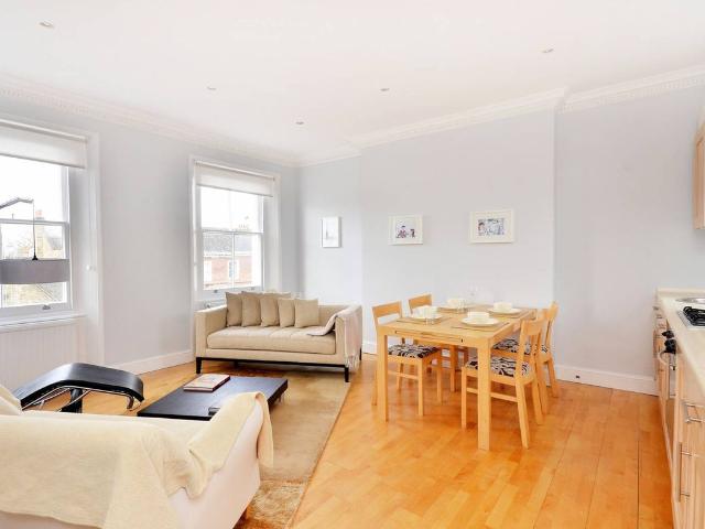 Oakley Street, Chelsea, London SW3, 1 bed flat to rent, £2,579 pcm | PrimeLocation