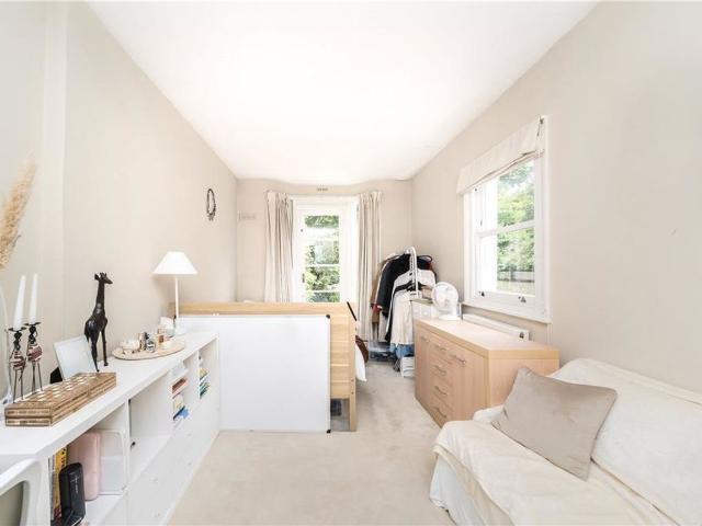 Oakley Street, Chelsea SW3, Studio to rent, £1,950 pcm | PrimeLocation
