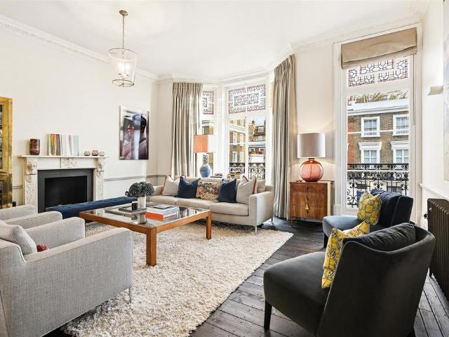 Oakley Street, Chelsea, SW3 4 bed house to rent £15,600 pcm £3,600 pw