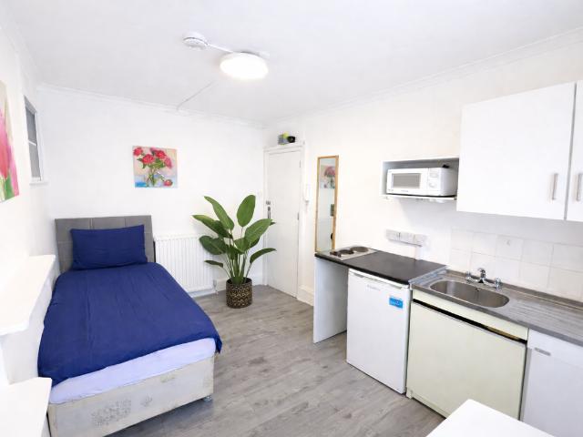Oakley Street, London SW3, Room to rent, £1,573 pcm | PrimeLocation