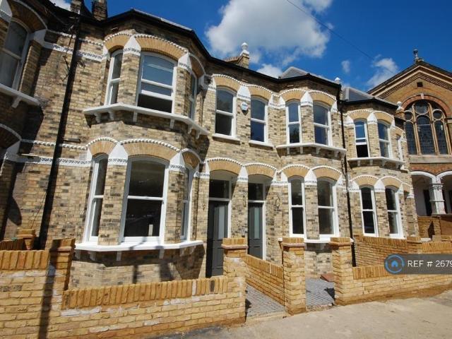 Oakley Place, London, SE1 2 bed flat to rent £2,700 pcm £623 pw