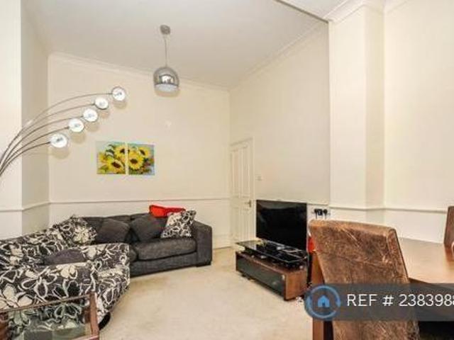Oakley Road, London, 2 Bedroom Flat