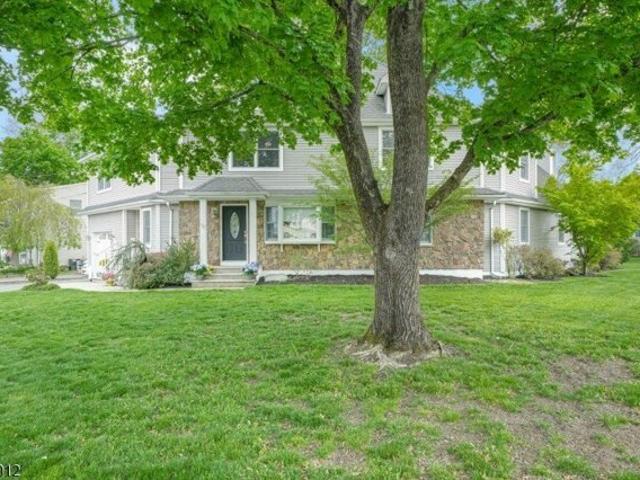 Oakley Way, Wayne, Home For Sale