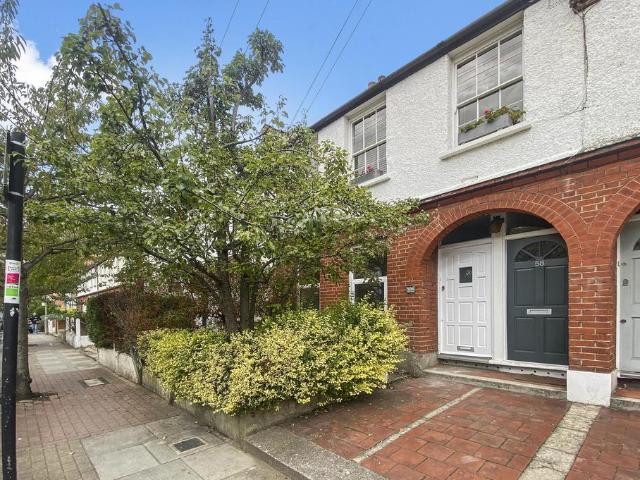 Oakmead Road, Balham 3 bed flat to rent £3,100 pcm £715 pw
