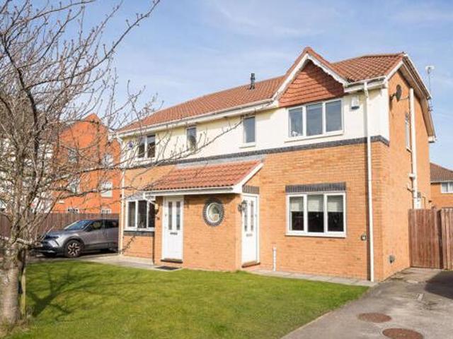 Oakmere Close, Moreton, 3 Bedroom Semi detached