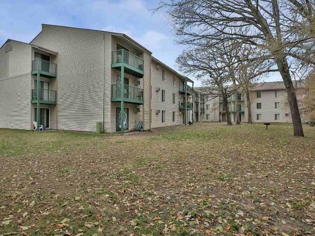 Oakmont Apts 1 Bedroom Apartment for Rent at 11610 Tulip St Nw, Coon Rapids, MN 55433
