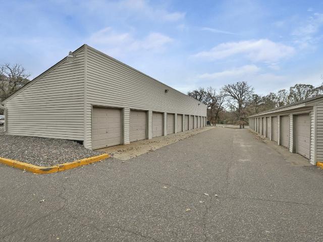 Oakmont Apts 1 Bedroom Apartment for Rent at 11610 Tulip St Nw, Coon Rapids, MN 55433