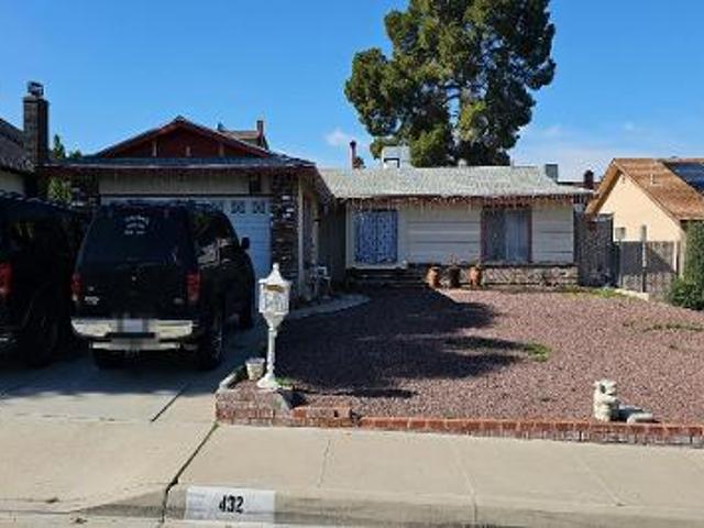 Oakmont Dr