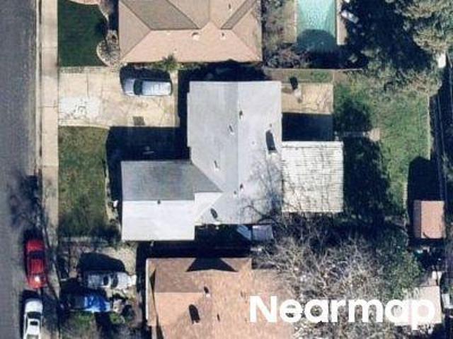Oakmont Dr