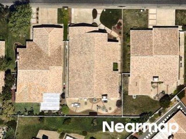 Oakmont Dr