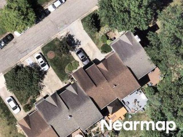 Oakmoor Dr
