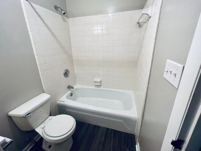 Oakridge 1 Bedroom Apartment for Rent at 412 Oakridge Ave, Fayetteville, NC 28305 Terry Sanford