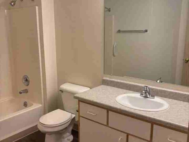 Oakridge 2 Bedroom Apartment for Rent at 2511 Nw Edenbower Blvd, Roseburg, OR 97471