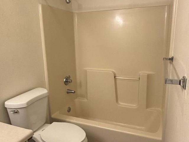Oakridge 2 Bedroom Apartment for Rent at 2511 Nw Edenbower Blvd, Roseburg, OR 97471