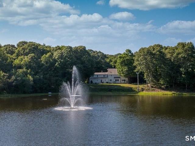 Oakridge Dr, Westbrook, Home For Sale