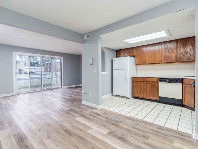 Oakridge Estates 2 Bedroom Apartment for Rent at 72 Oakridge Dr, West Seneca, NY 14224