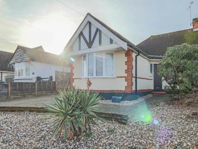 Oakroyd Avenue, Dunmow, 2 Bedroom Bungalow