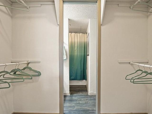 Oaks of Lewisville Apartments 1 Bedroom Apartment for Rent at 200 Oak Knoll Cir, Lewisville, TX 75067