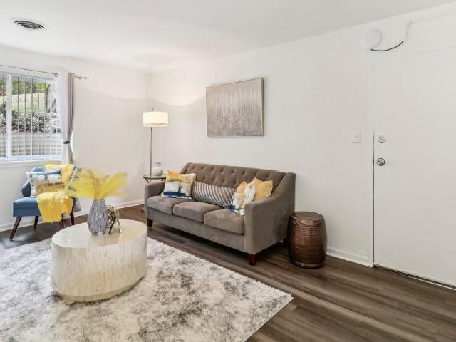 Oaks at Oxon Hill 1 Bedroom Apartment for Rent at 5400 Livingston Ter, Oxon Hill, MD 20745 Oxon Hill Glassmanor