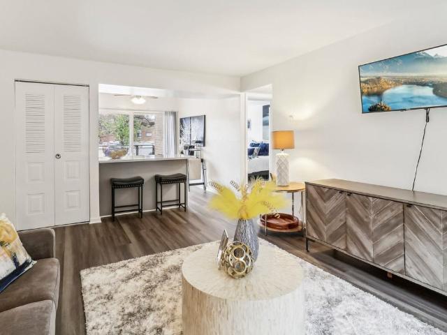 Oaks at Oxon Hill 2 Bedroom Apartment for Rent at 5400 Livingston Ter, Oxon Hill, MD 20745 Oxon Hill Glassmanor