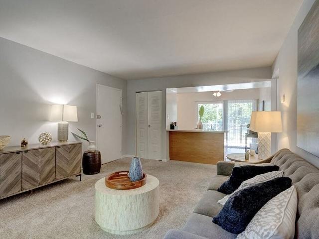 Oaks at Oxon Hill 2 Bedroom Apartment for Rent at 5400 Livingston Ter, Oxon Hill, MD 20745 Oxon Hill Glassmanor