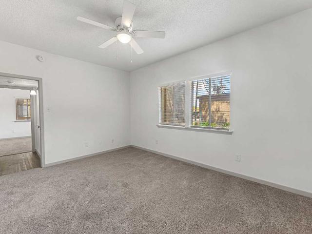 Oaks at Spring Valley 2 Bedroom Apartment for Rent at 740 W Spring Valley Rd, Richardson, TX 75080