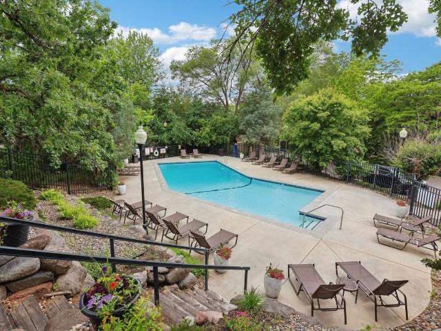 Oaks Braemar Studio Apartment for Rent at 7150 Cahill Rd, Edina, MN 55439 Edina