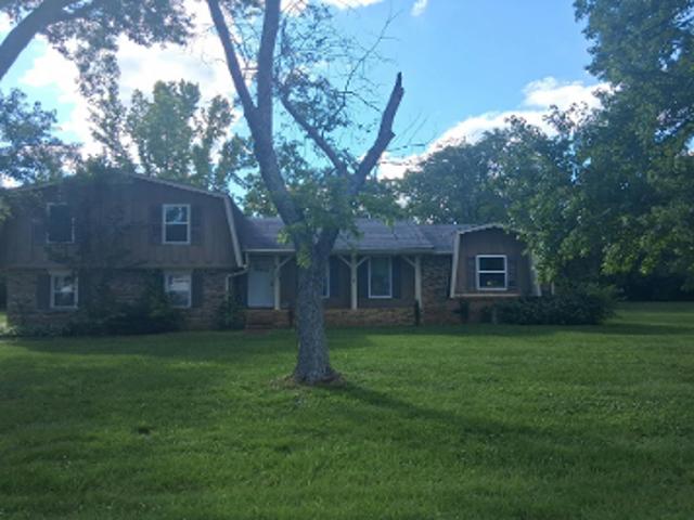 Oaks Dr