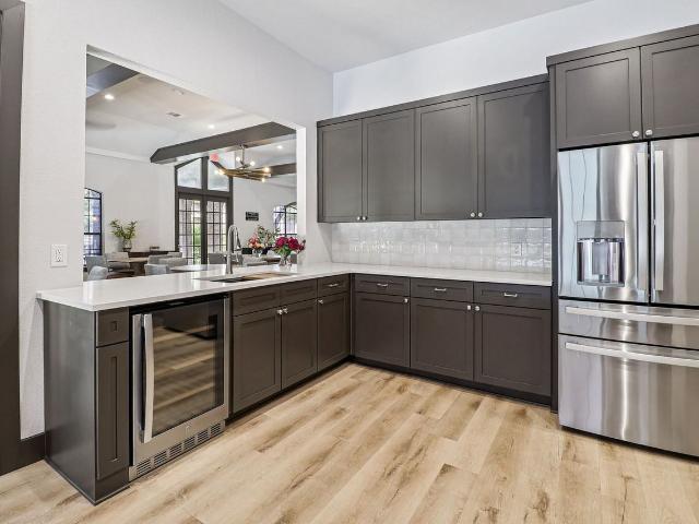 Oaks Hackberry Creek 1 Bedroom Apartment for Rent at 6901 State Highway 161, Irving, TX 75039